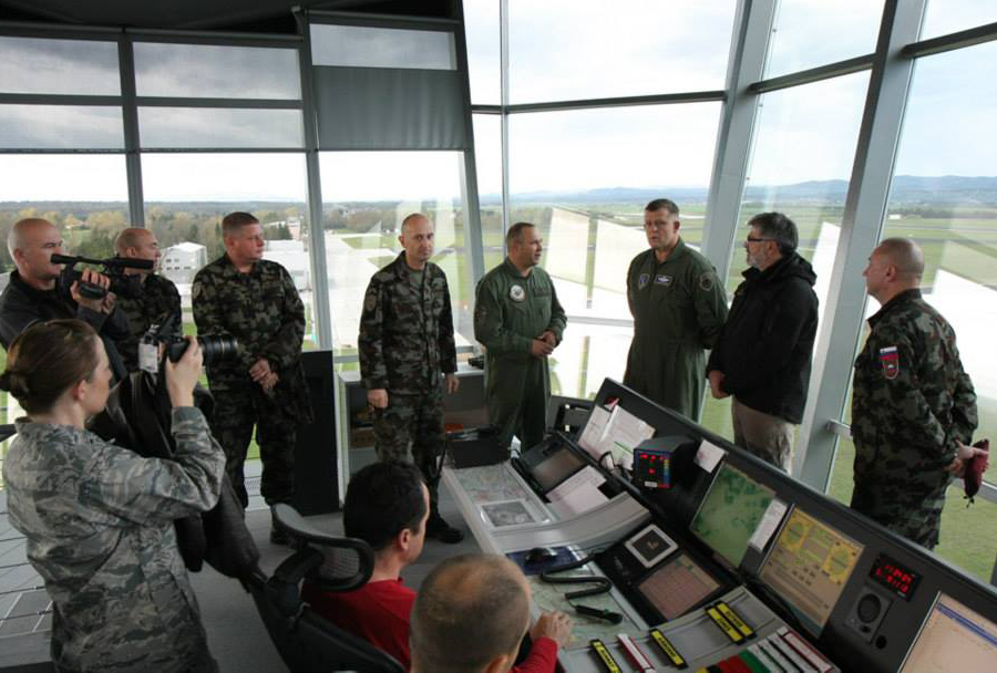 Ameriški general slovenskih korenin Frank Gorenc na obisku v Sloveniji ...