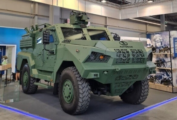 Oklepno vozilo waran 4x4 za poljsko vojsko